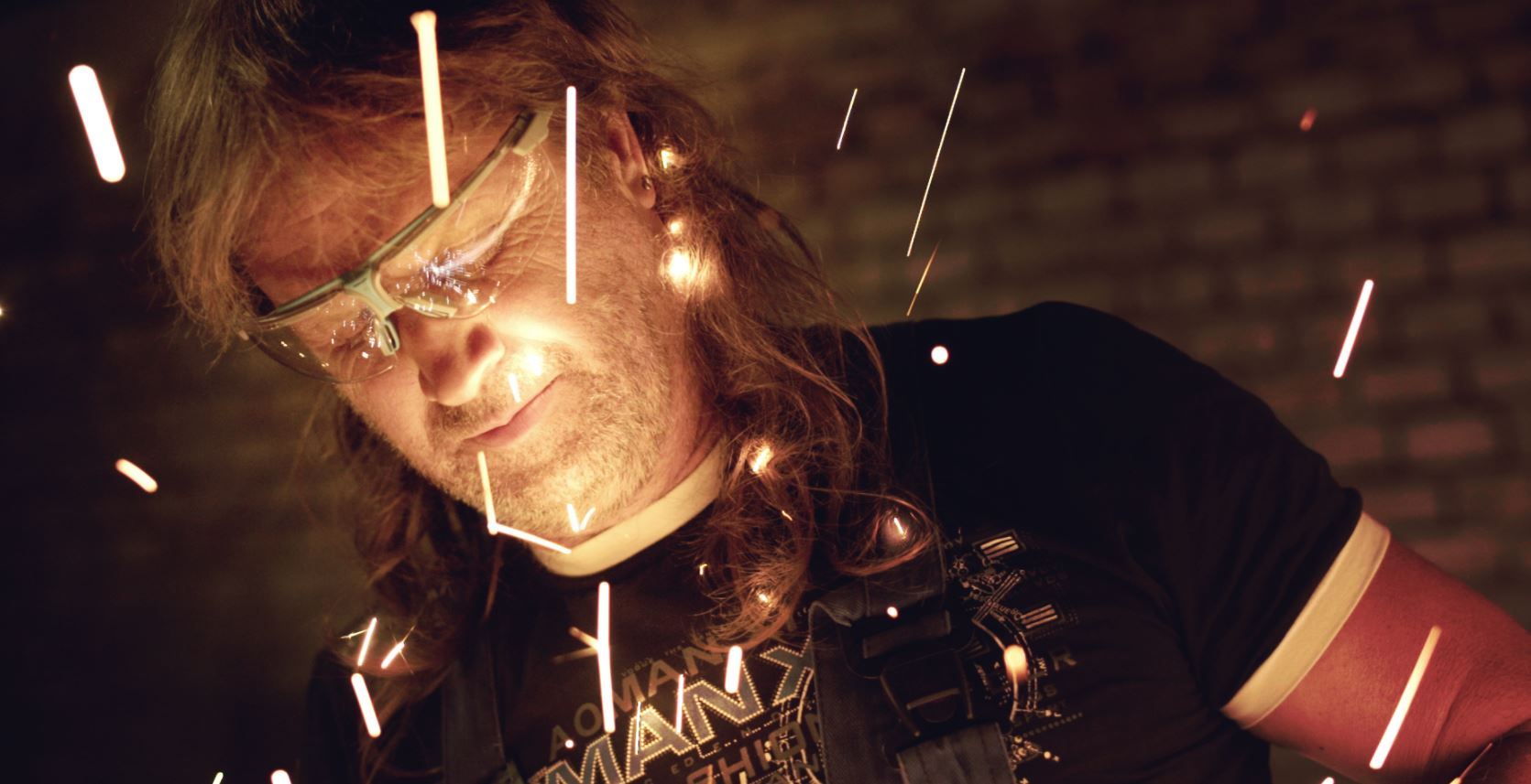 Miro Remo zverejnil trailer k filmu Láska pod kapotou | Kinema.sk