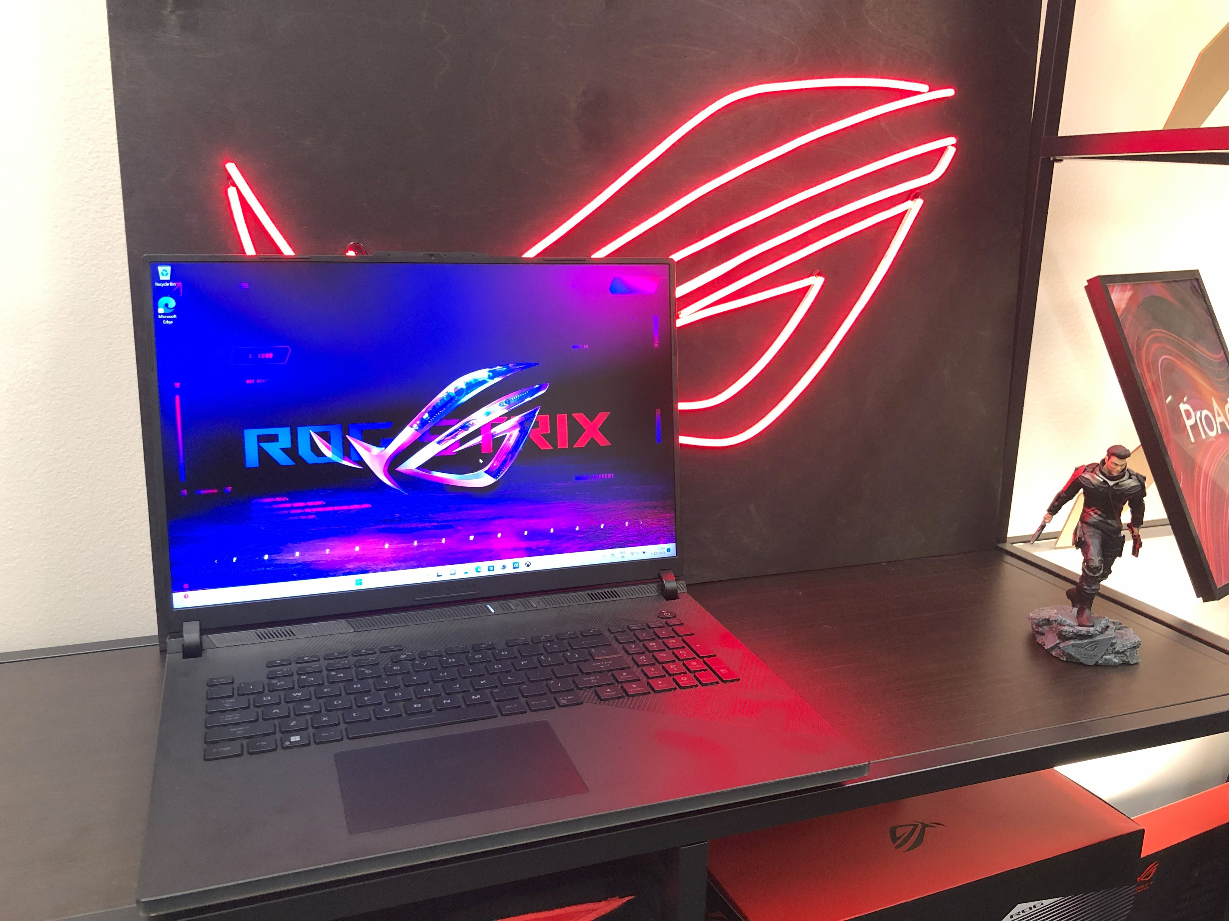 Asus predstavil nové verzie ROG Zephyrus G16 a ROG Strix SCAR ...