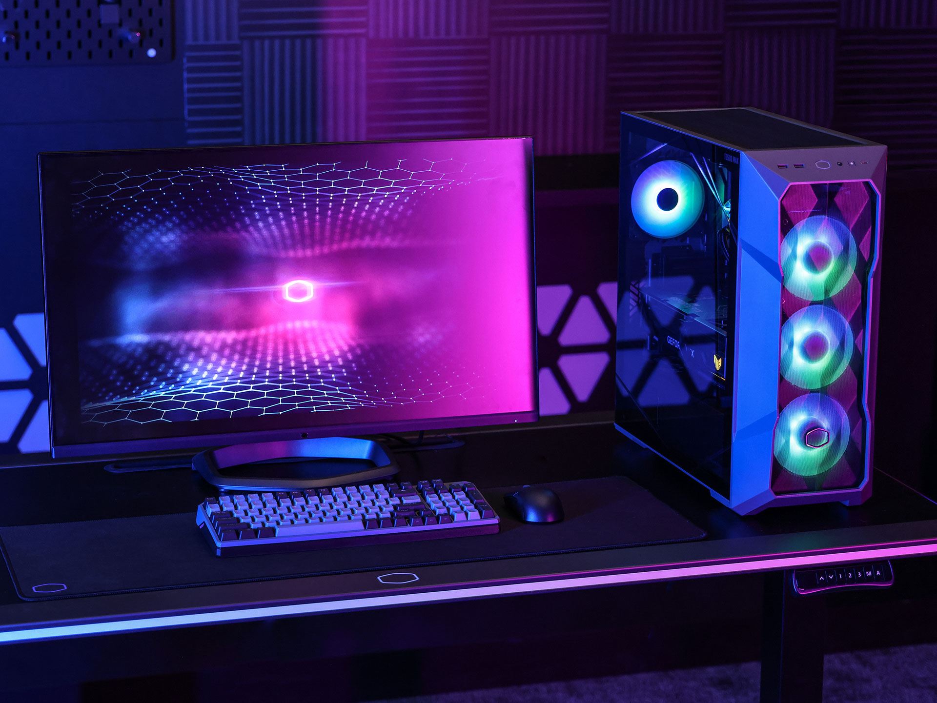 Cooler Master predstavil svoju novú PC skriňu TD500 MAX | Sector.sk