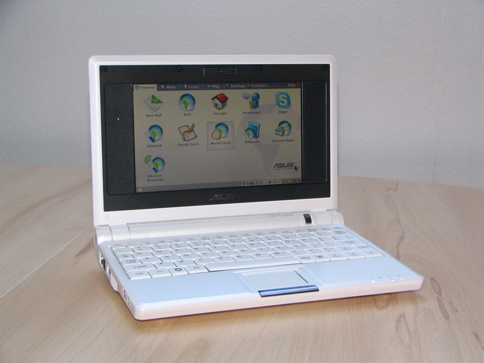 ASUS EEE - hardvérový test / recenzia | Sector.sk