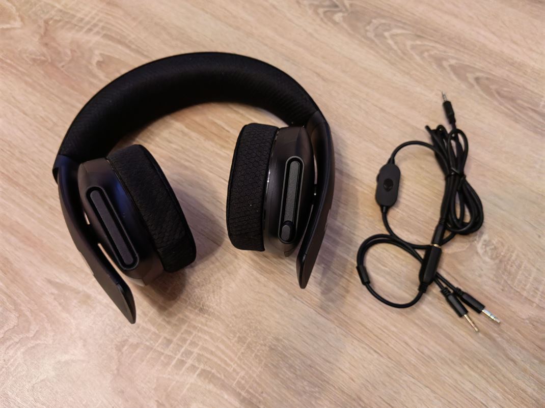 Alienware headset AW310H - hardvérový test / recenzia | Sector.sk